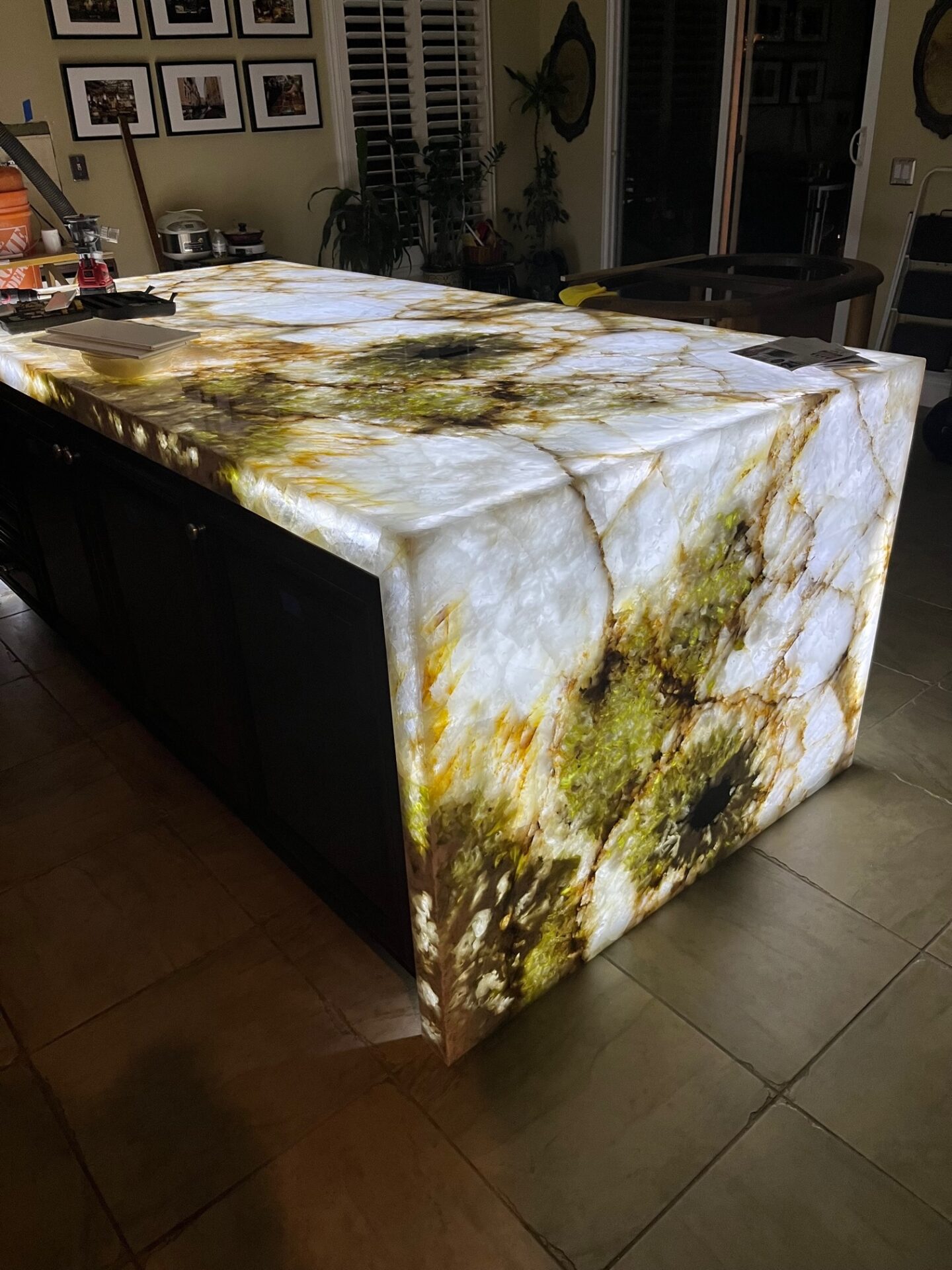Onyx Island Brenham, TX – SLABLITE